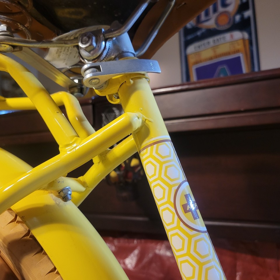 Hard to find Huffy NEL LUSSO 26” Beach Cruiser, Basket and Phone Holder *Local* | eBay