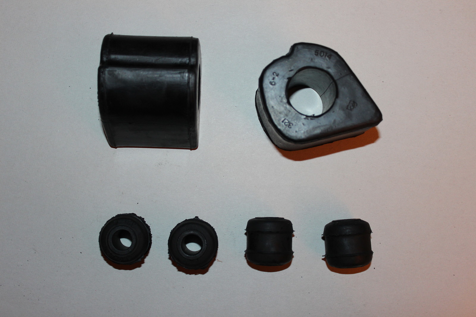 MERCEDES 814 FRONT ANTIROLL BAR BUSH KIT 6733230385 x2 3093200073 x4 ...