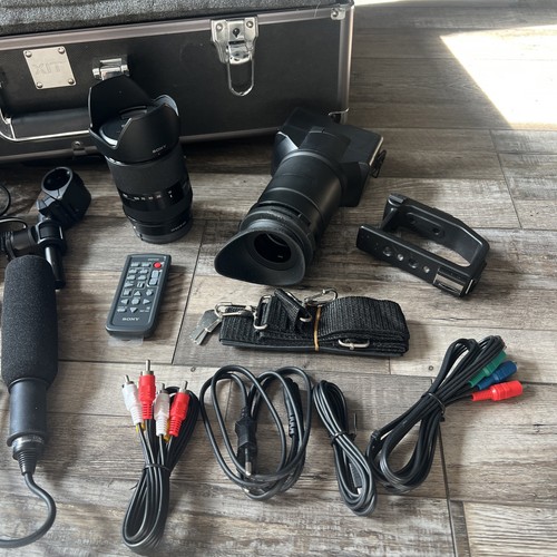 SONY NEX-FS700R SUPER 35 EXMOR PRO VIDEO CAMERA 18-200 f/3.5-6.3 ALPHA ...