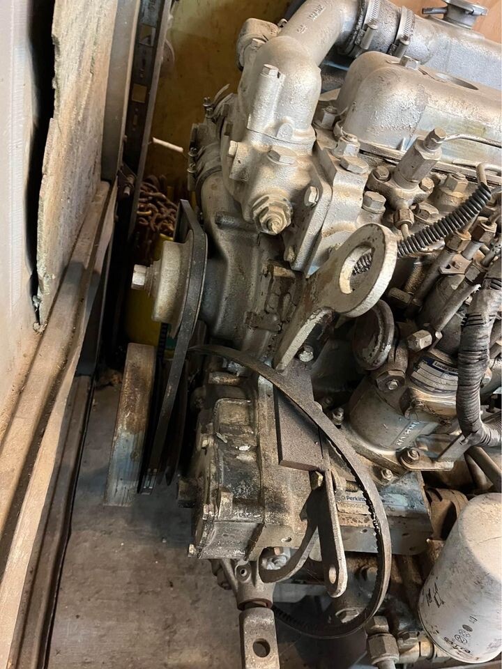Perkins 6 Cylinder Marine Engine 63544 135 HP inline 6 cylinders | eBay