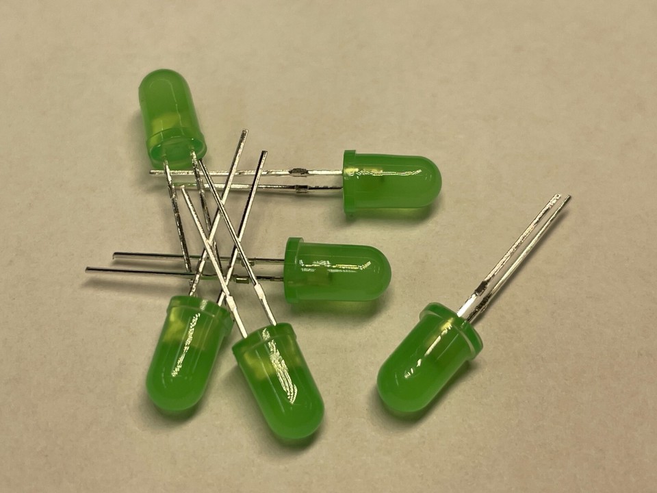 Slow Blinking LEDs Flashing Diffused Flash 5mm LED Red Blue Yellow ...