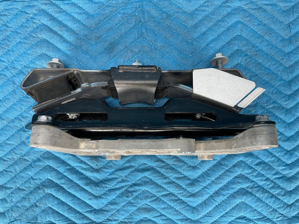 RAM 1500 3.0L Transmission Mount Bracket w/Insulator 2020 2021 2022 OEM ...