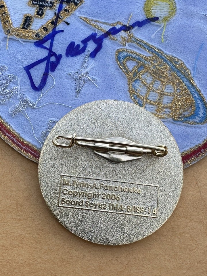 Soyuz TMA-9 Flown Signed Patch w/Metal Badge/lapel Pin | eBay