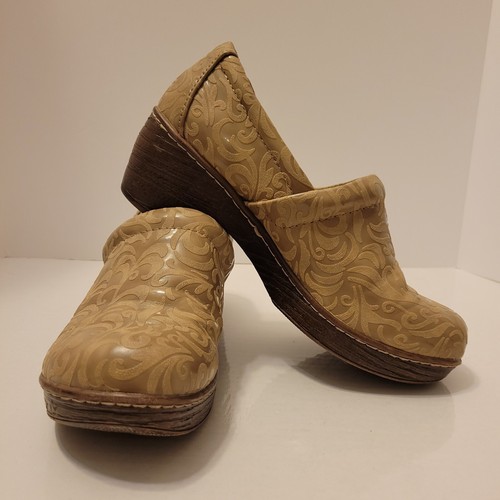 BOC Born Concept Peggy Women's Clogs Shoes Size 9, Tooled Embossed Tan ...