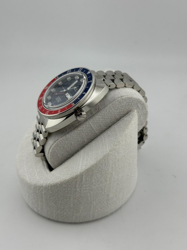 Bulova Oceanographer GMT Steel Two-Tone Watch 96B405 Brand New In Box ...