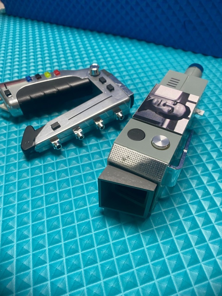 SpAcE 1999 CommLock & Free stun prop micro tv Star Trek space age not ...