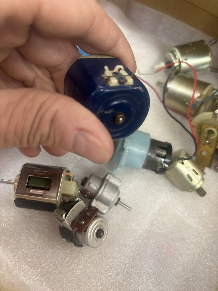 15 LOT - 9 Volt Toy, Hobby, Electric Train Motor , Mixed small project ...