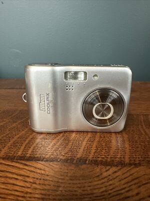 Nikon Coolpix L3 5.1MP Digital Camera Silver Handheld - Battery Door ...