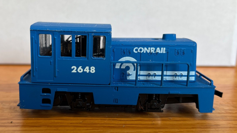 HO Scale AHM Conrail Yard Switcher Locomotive #2648 - Runs Excellent | eBay