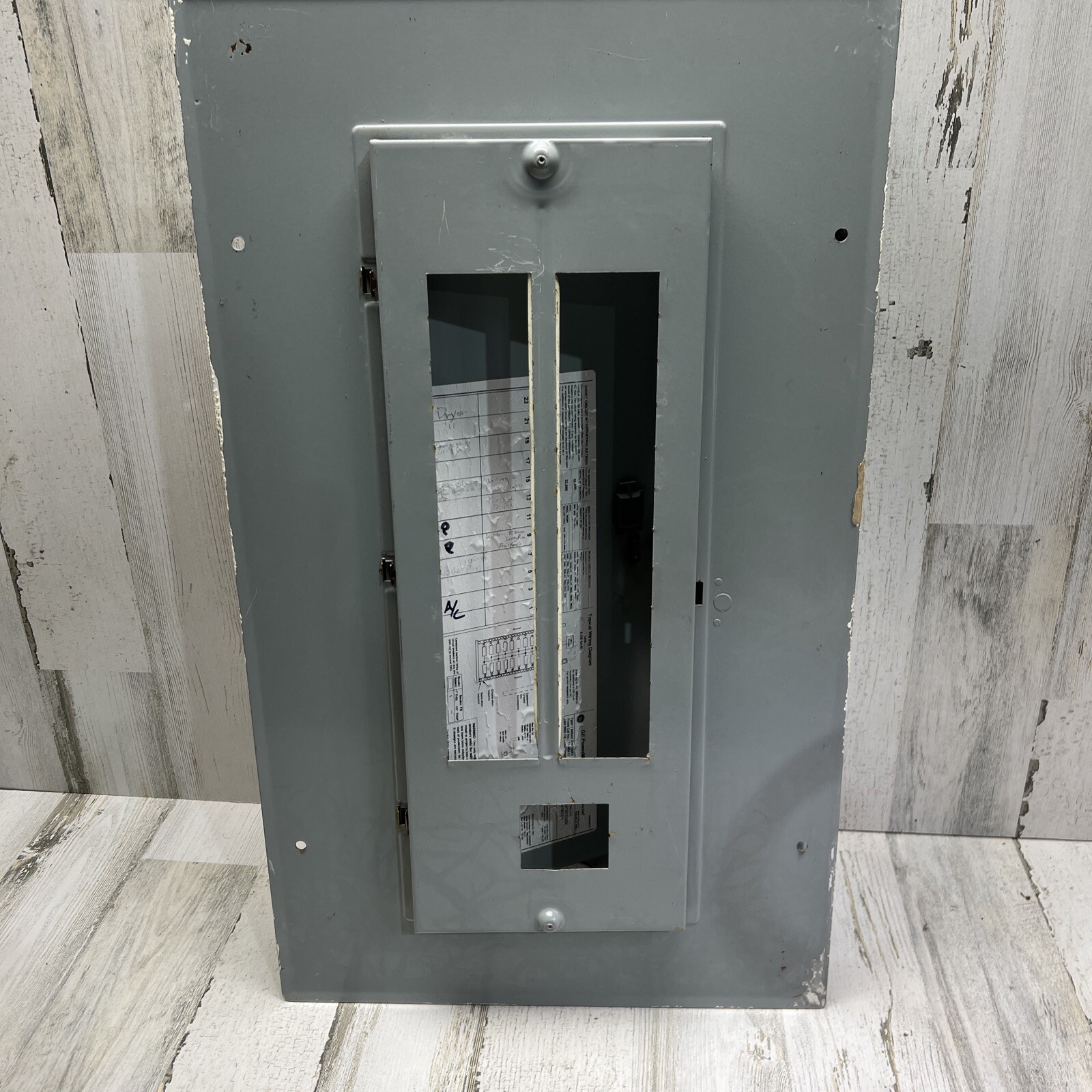 Square D 100 Amp 24-Space 48-Circuit Indoor Main Breaker Panel Box Load ...