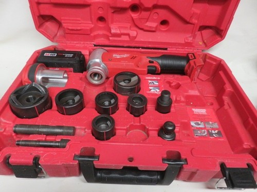Milwaukee 2677-21 m18 18v force logic 6t knockout tool kit 1/2-2" kit ...