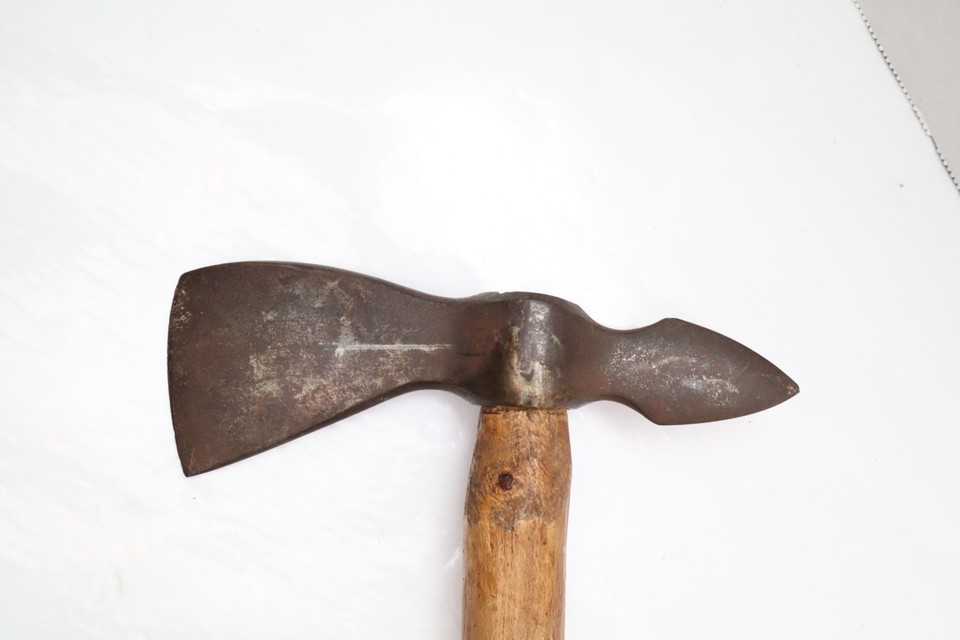 ANTIQUE SPIKE TOMAHAWK Plains INDIAN TRADE AXE HAND FORGED Native ...