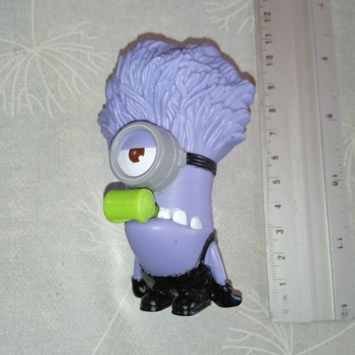 PREMIUM TOY - MC DONALD'S - MINION violet sifflet - HAPPY MEAL - 2013 ...