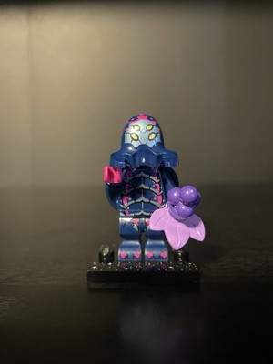Lego Collectible Minifigures Series 26 Alien Beetlezoid | eBay