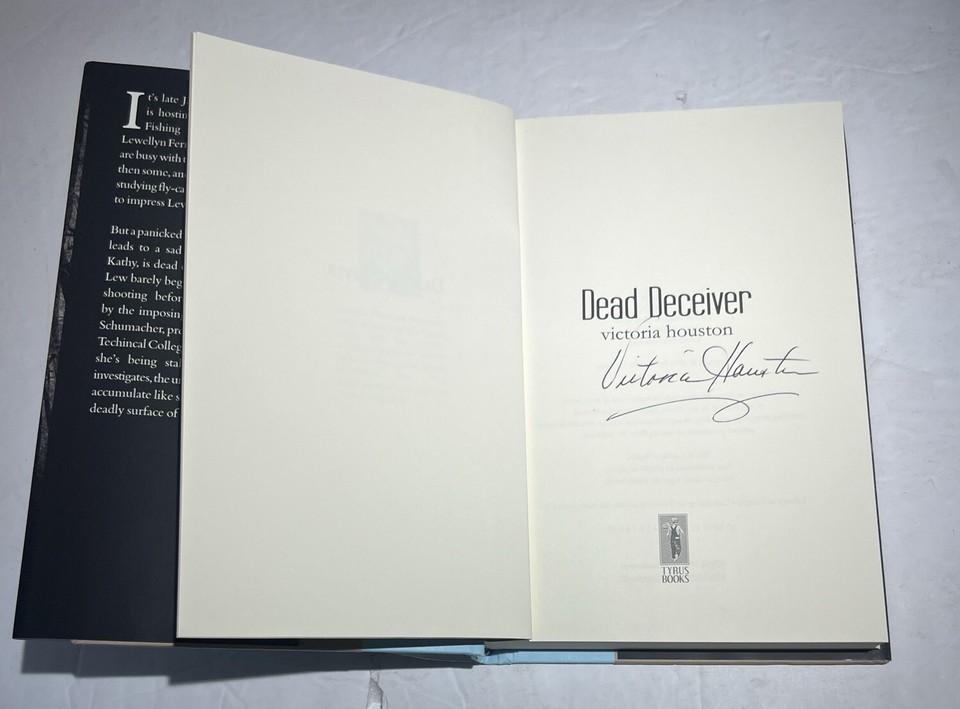 Dead Deceiver by Victoria Houston (2011, Hardcover) Signed ...