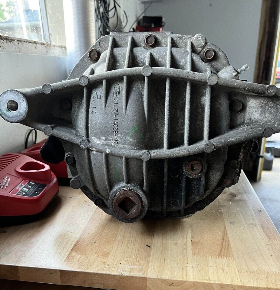 2002-2005 Ford Explorer Rear Axle Differential Carrier 3.55 Ratio | eBay