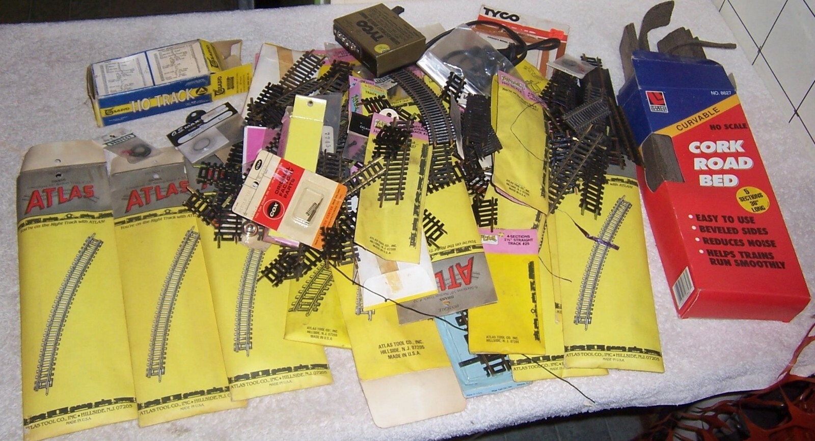 Big Lot of Model Railroad/ Train Track - Joiners - Pieces - Parts | eBay