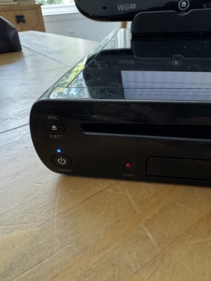 Nintendo Wii U Launch Edition 32GB Black Handheld Video Game Console ...
