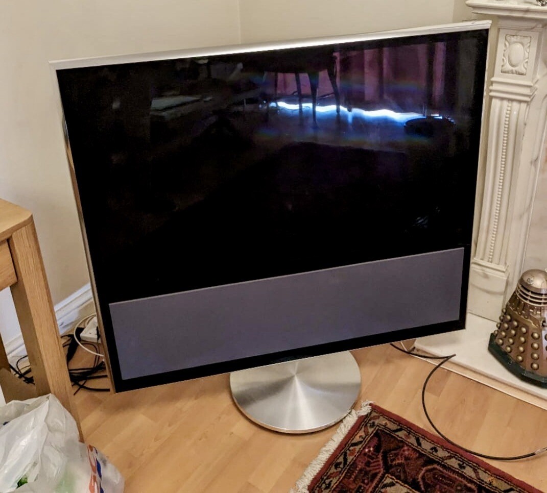 B&O Beovision 11-46, Slot Loading Blu-Ray, Humax HD recorder, Apple TV ...