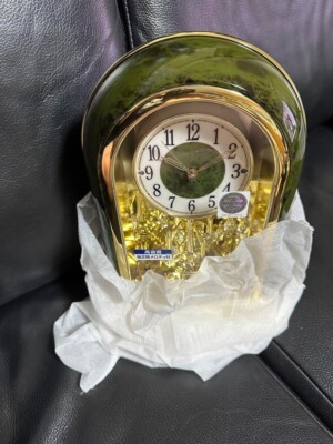 CITIZEN Melody in Motion Table Clock 4RN427-005 Green Grain Crystals ...
