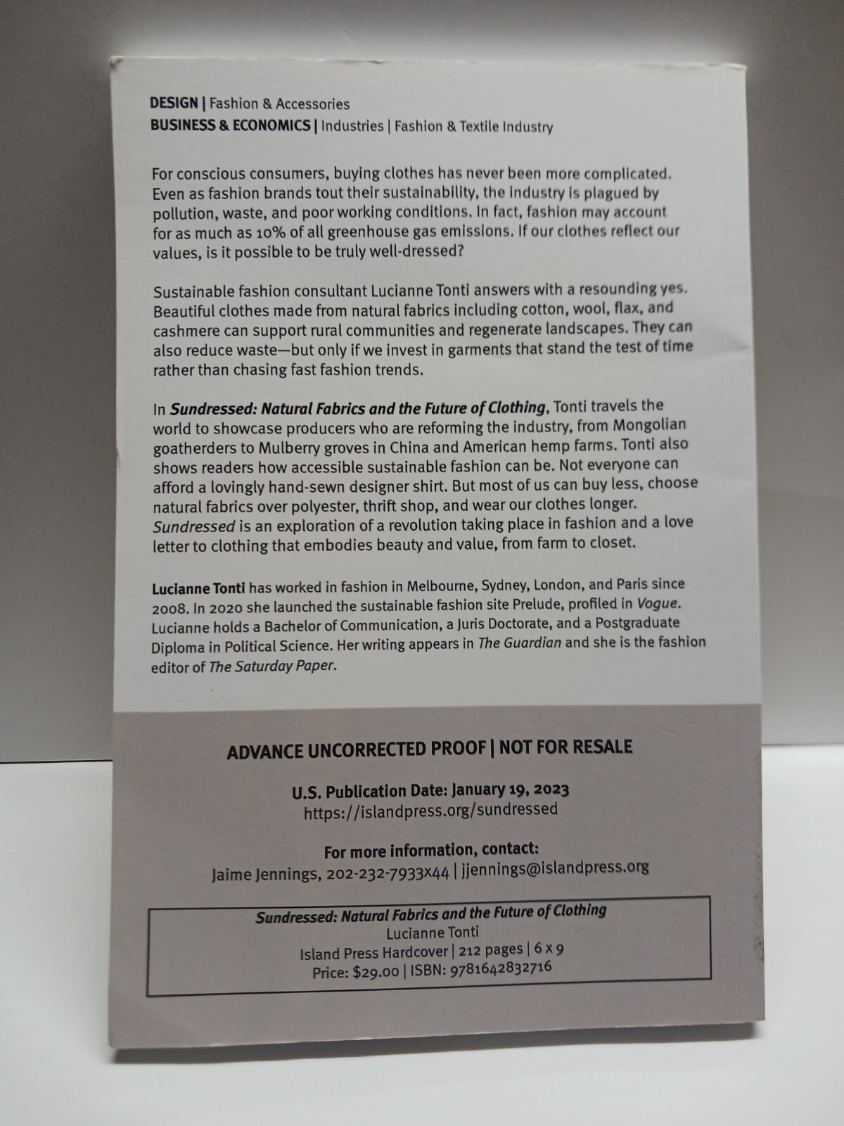 Sundressed: Natural Fabrics and the Future of Clothing by Lucianne ...