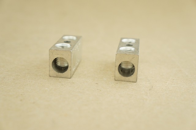 (2) CMC CDA-150 2/0-14 CU7AL Aluminum Lug But Connector Ships for sale ...