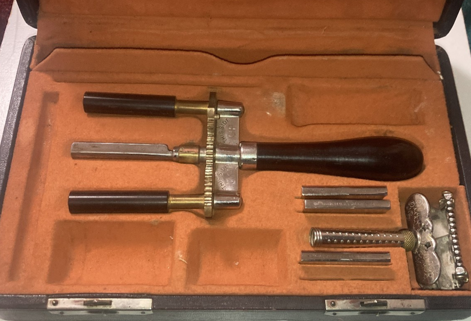 Antique Star Safety Razor and Stropping Machine In Case - Kampfe Bros ...
