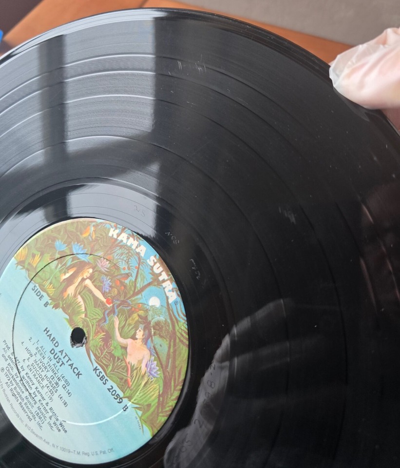 Dust Hard Attack Label Kama Sutra KSBS 2059 Stereo Format Vinyl LP ...