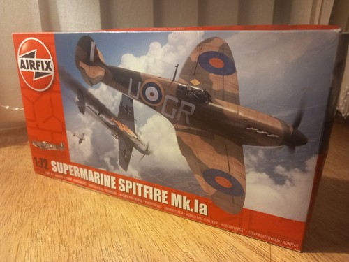 Unopened Airfix SUPERMARINE SPITFIRE Mk.Ia Fighter Aircraft Model Kit 1 ...