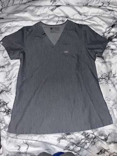 Two Figs Technical Collection Scrub Top Women Size Small Short Sleeve ...