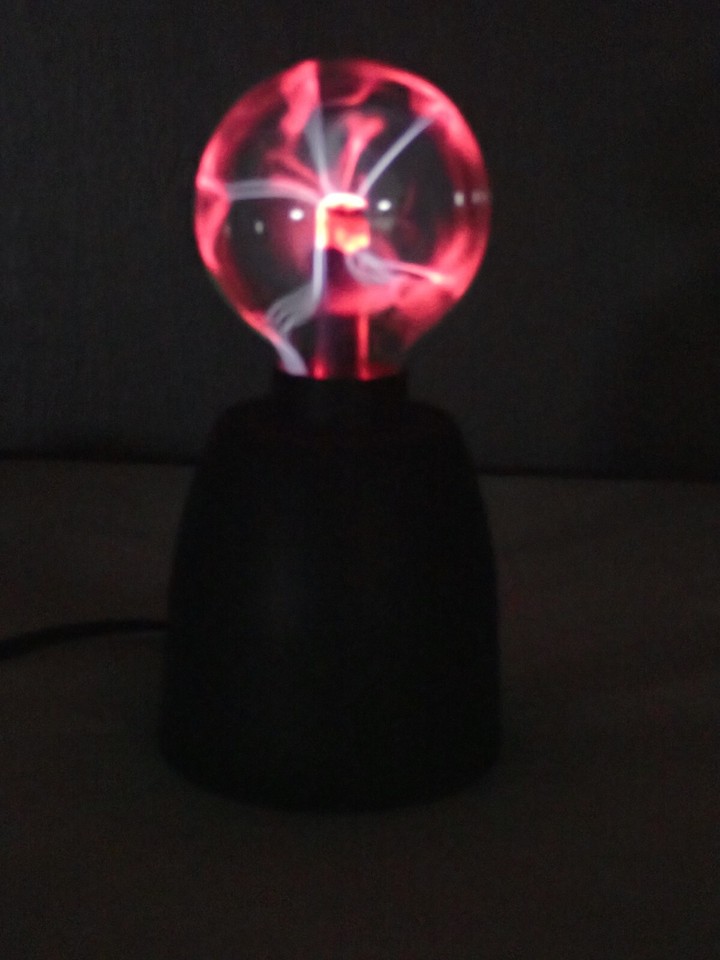 Radio Shack? Illuma Storm Plasma Globe Ball Lightning Motion Lamp Light ...