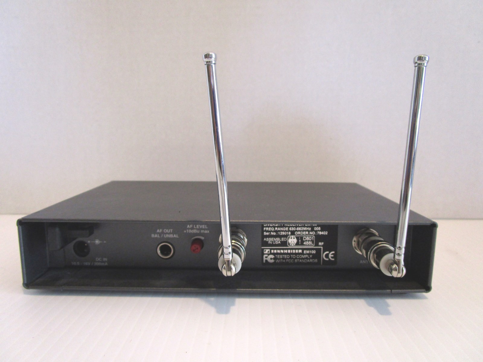 Sennheiser EM100 Receiver & SK500 Wireless Bodypack Microphone System ...