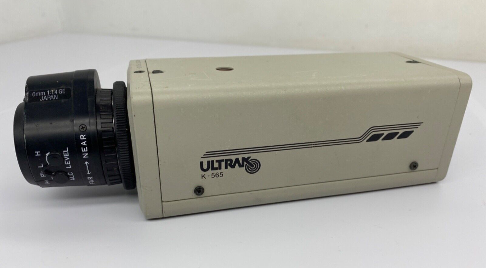 ULTRAK K-565 CCD B/W Camera Black & White 6mm 1:1.4 GE Lens (READ ...