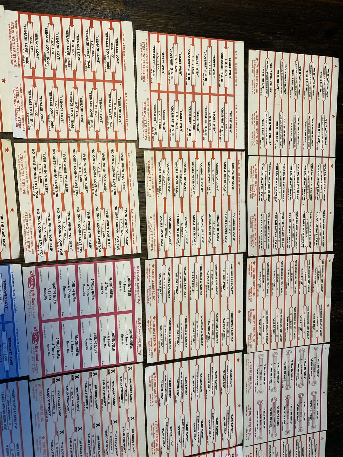 LARGE LOT OF 250 ORIGINAL JUKEBOX RECORD TITLE STRIPS - 25 Sheets Of 10 ...