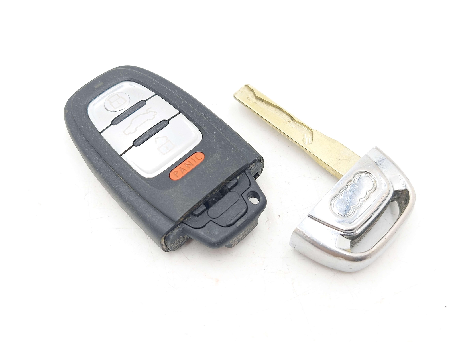 2013 Audi A4 Ignition Key Fob *Chips* 8T0959754A 128K KMS | eBay