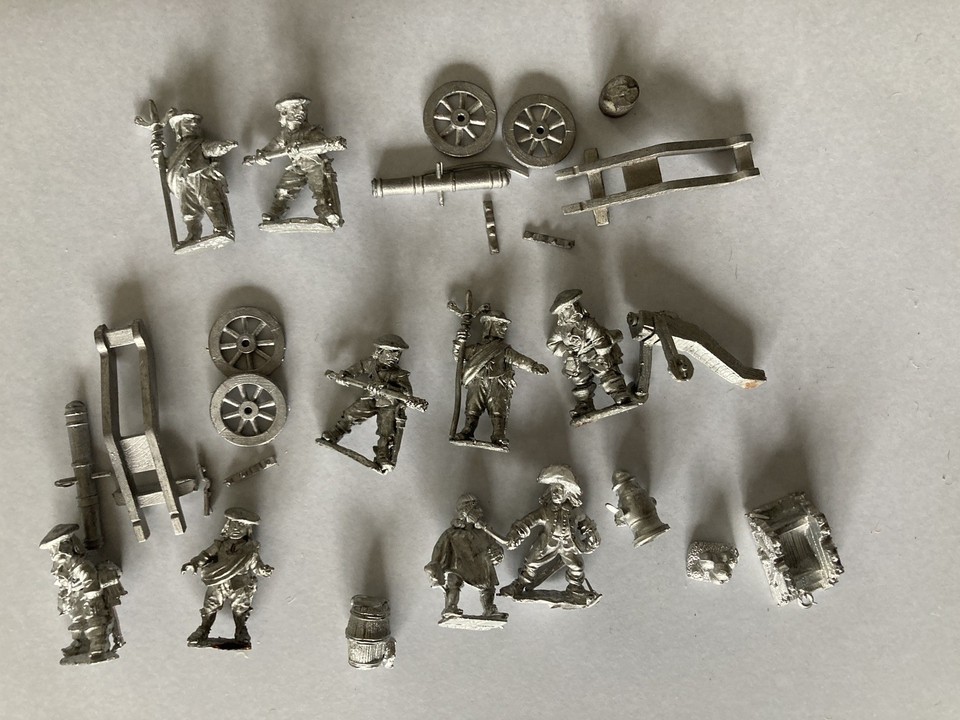 28mm Wargames Foundry ECW Various Artillery 9 figures plus artillery ...