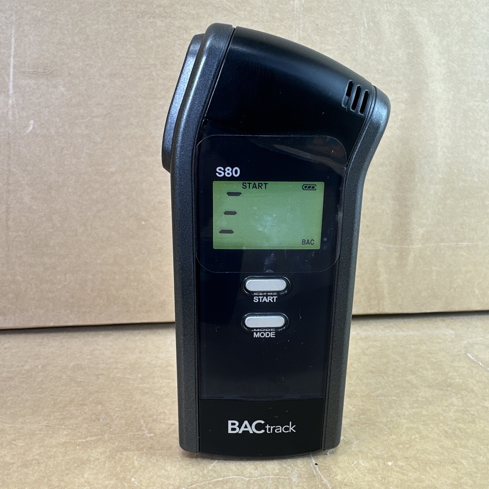 BacTrack S80 Select Digital Breathalyzer Alcohol Tester w/ Case and 5 ...