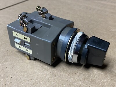 NEW IDEC 4-Position Selector Switch ACSNO CS-10 110/120V / 440V FANUC ...