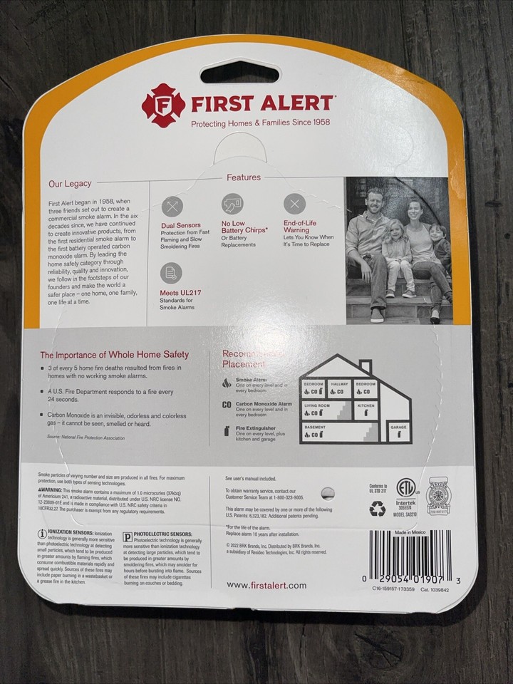 FIRST ALERT Smoke Alarm Dual Sensors No Low Battery Chirps End Of Life ...