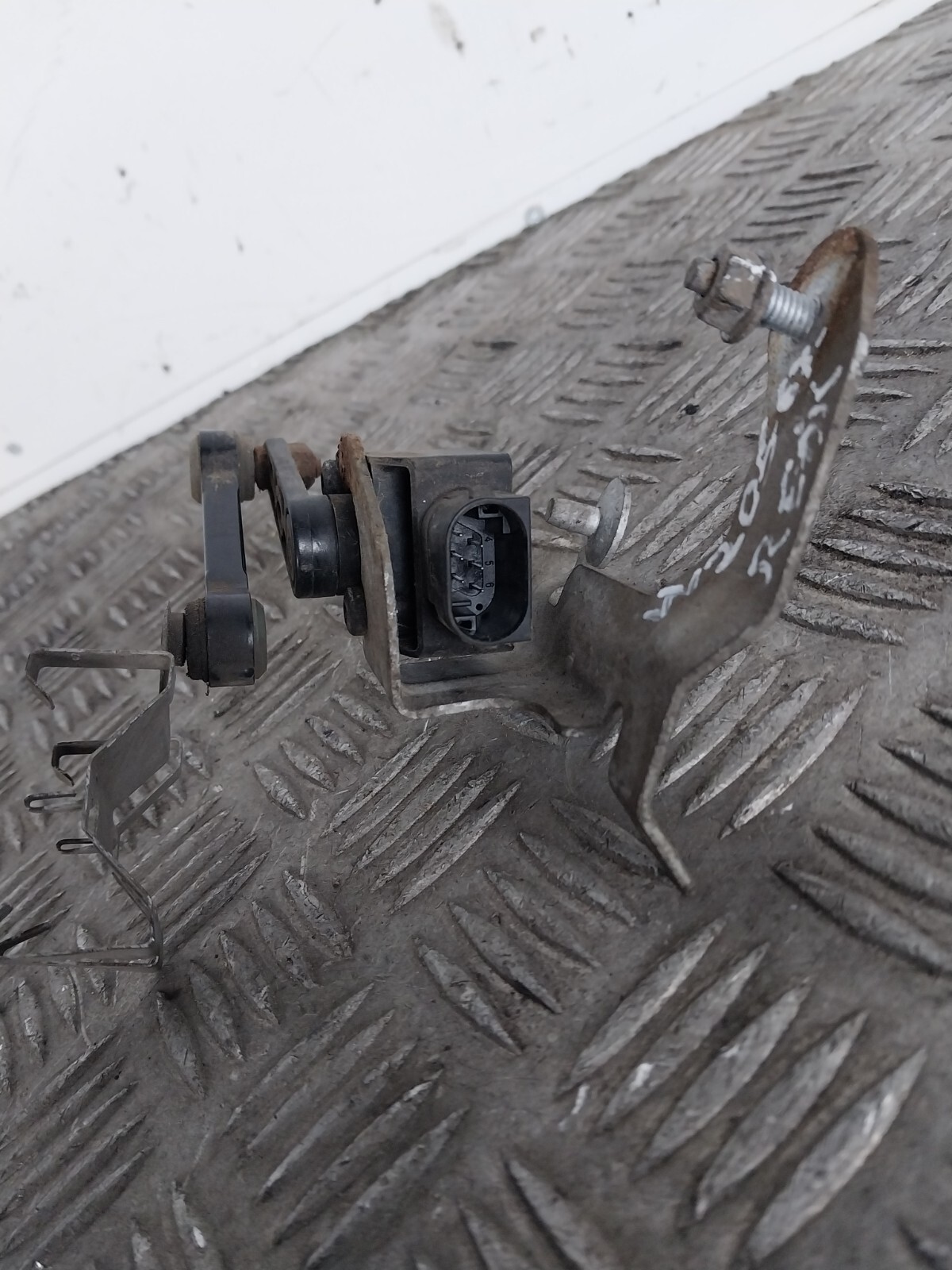 MERCEDES C220 SUSPENSION LEVEL SENSOR W205 AMG PREMIUM PLUS 2017 | eBay UK