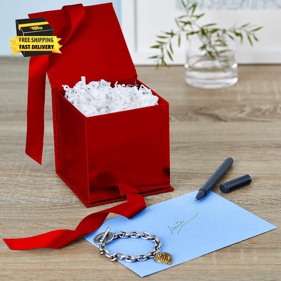 Small Gift Box with Bow and Shredded Paper Fill (Red Signature 4 Inch ...