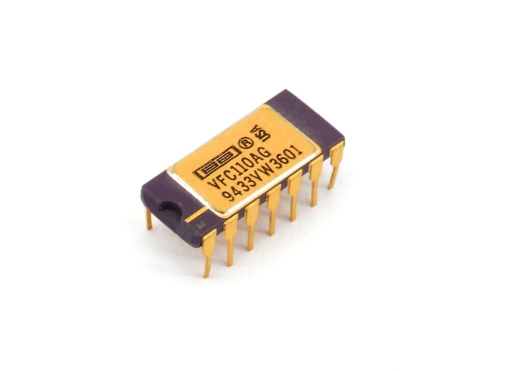 Burr-Brown VFC110AG High-Frequency Voltage-to-Frequency Converter 14 ...