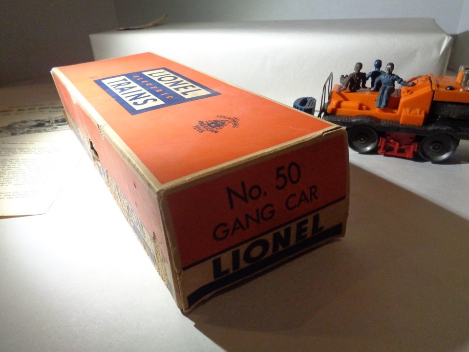 LIONEL POSTWAR #50 OPERATING GANG CAR W/BOX AND DIRECTIONS. TESTED ...