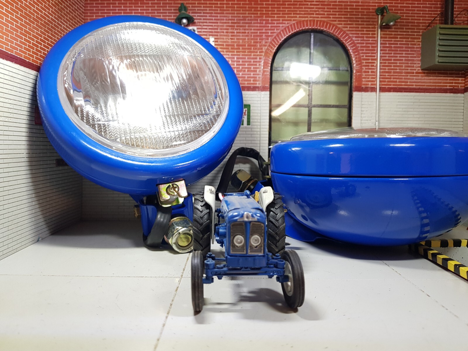 Fordson Tractor HeadLamps Dexta Power Major Butlers Type Grille ...