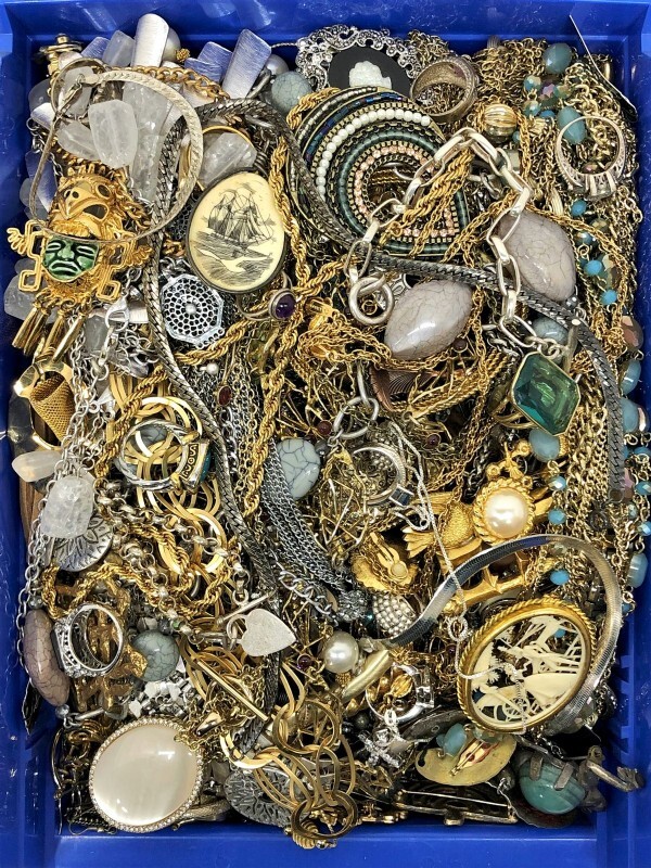 HUGE Jewelry Lot 5 Pounds of FUN Old New Vtg Tangled Junk & Good Mixed ...