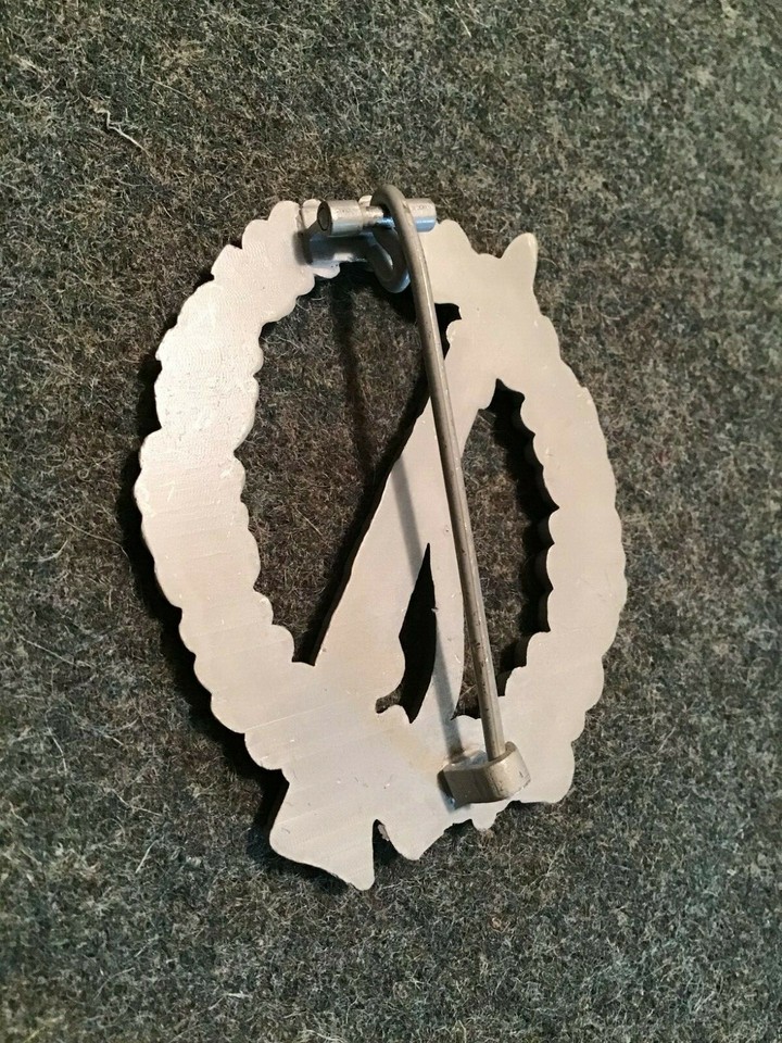 GERMAN WWII INFANTRY ASSAULT BADGE IN SILVER 1957 BUNDESREPUBLIK ...