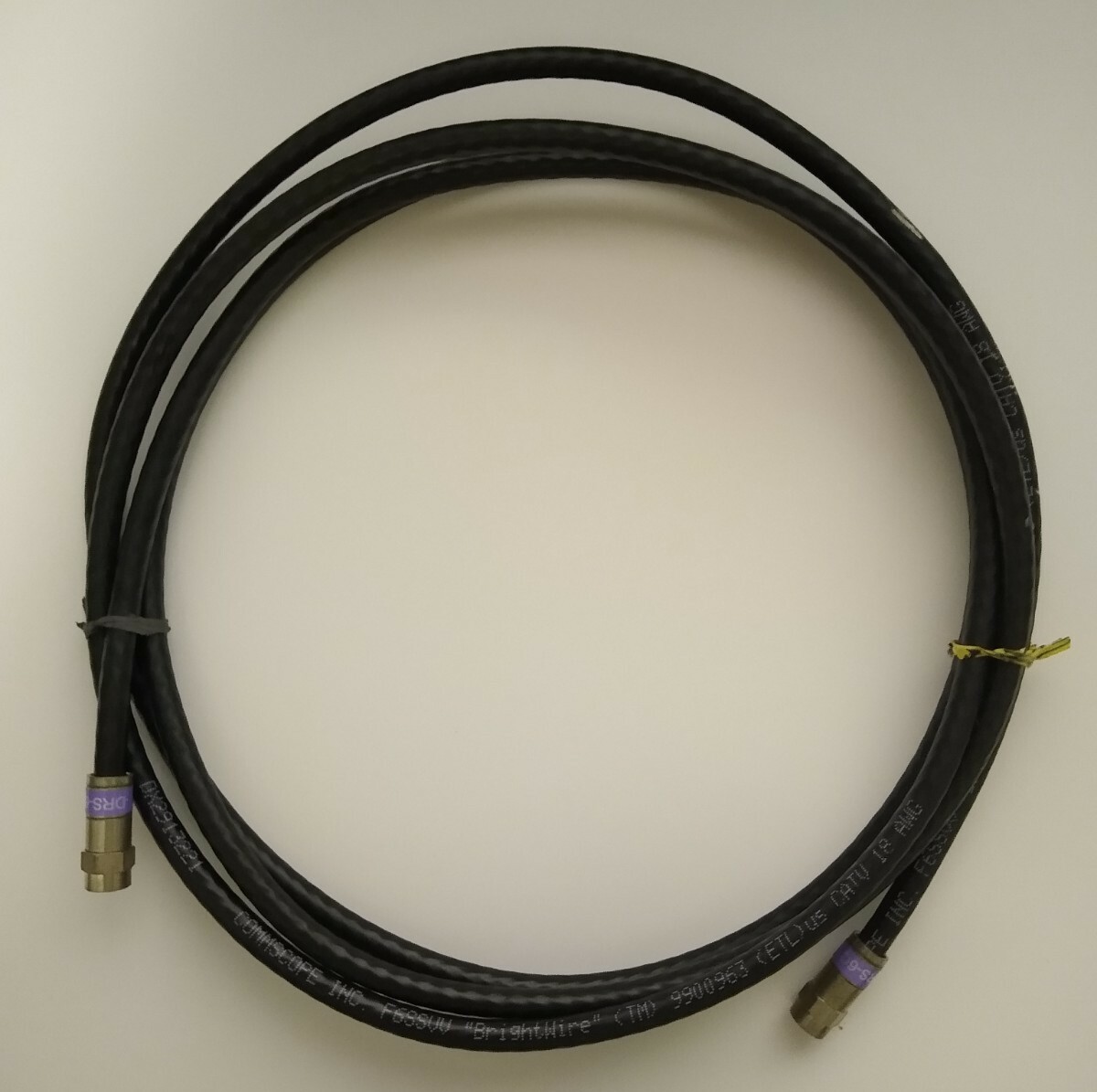 (8.75 ft) Commscope inc. F6SSVV Brightwire 9900963 (ETL)US CATV 18 AWG ...