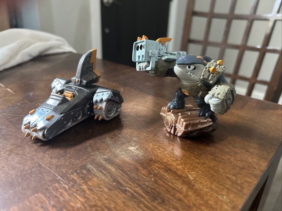 Skylanders Superchargers Shark Shooter Terrafin Figure & Shark Tank Car ...