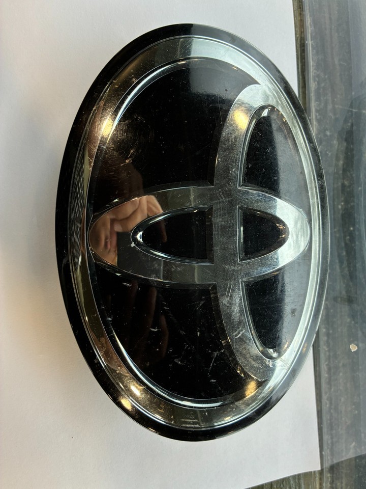 Toyota Genuine 53141-71010 Radiator Grille Emblem Land Cruiser Tundra ...
