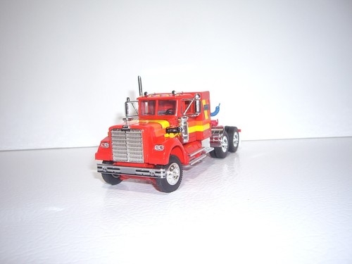 DCP FIRST GEAR 1/64 RED, ORANGE AND YELLOW WESTERN STAR 4900 WITH 36 ...